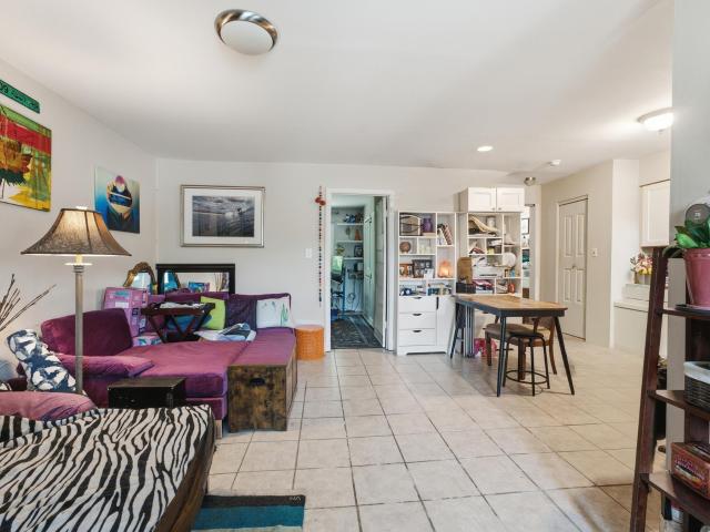 922 Cresson Ave