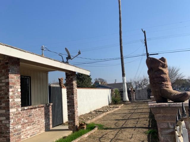 922 E Elm