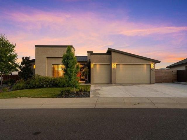 922 Katmai Pl, Redding, CA 96001