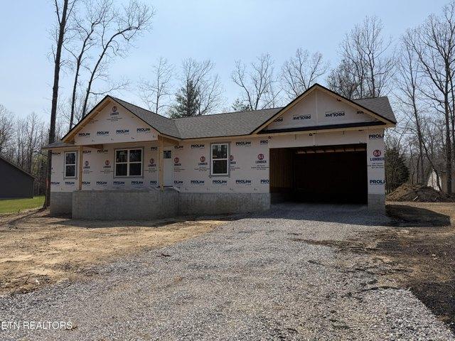 922 Kemah Ln, Crossville, TN 38572