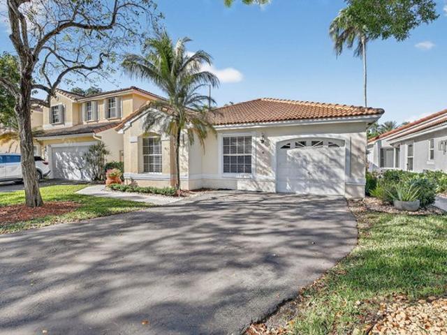 922 Opal Ter, Weston, FL 33326