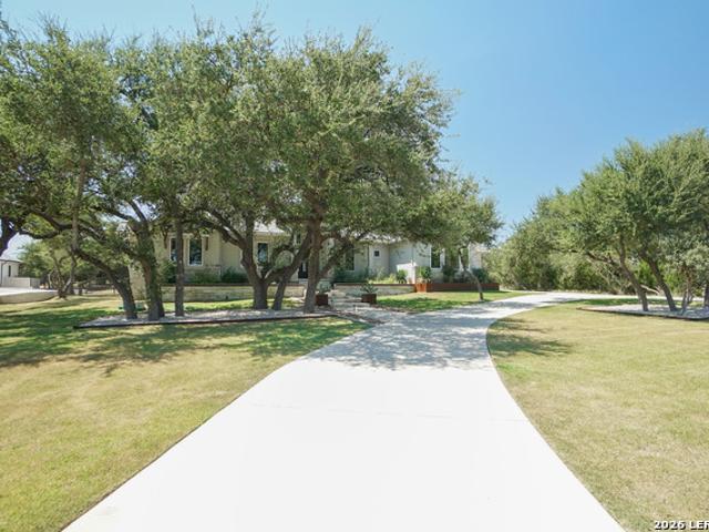 922 Maximino Ridge