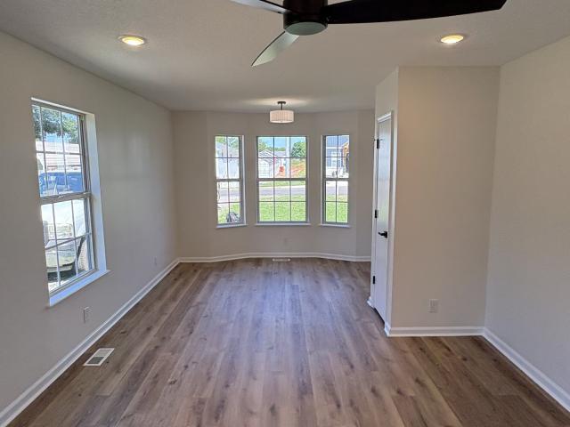 922 Martin St