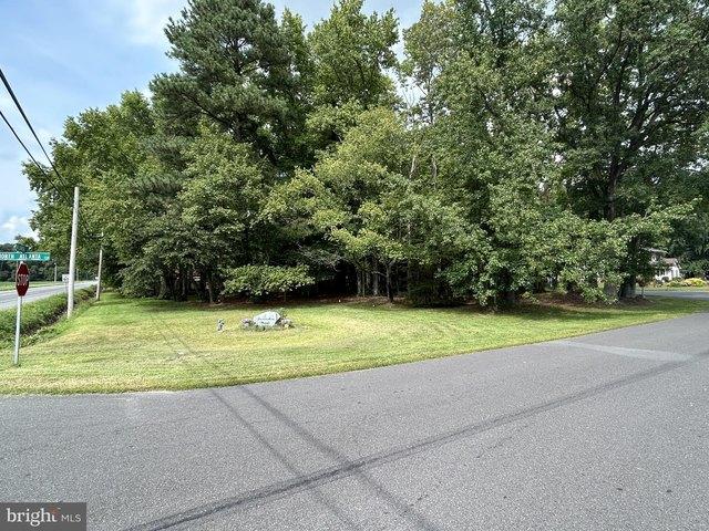 922 Midway Ln, Seaford, DE 19973