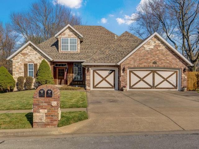 922 N Ridgemont Rd, Republic, MO 65738
