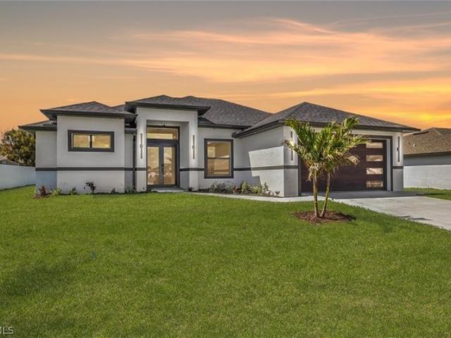 922 NE 5th Ave, Cape Coral, FL 33909