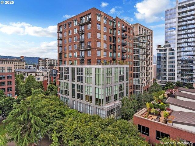 922 NW 11th Ave Apt 806, Portland, OR 97209