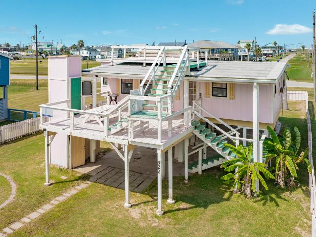 922 Seashell Drive