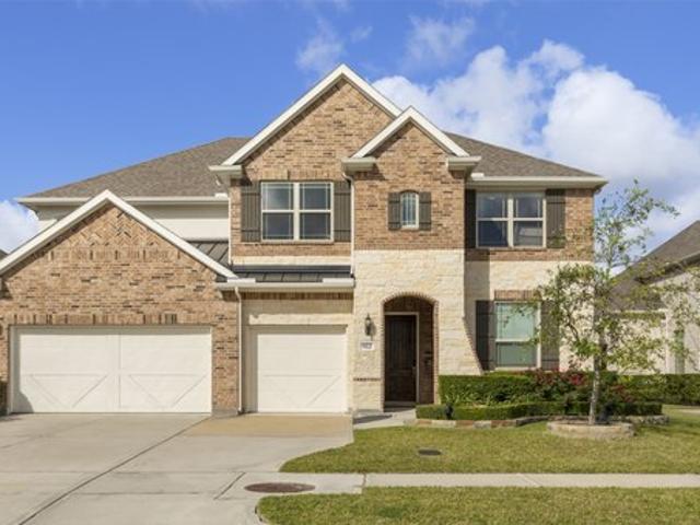 922 Shumard St, Webster, TX 77598
