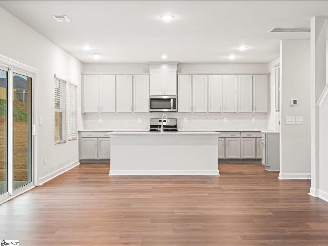 922 Rising Oak Court