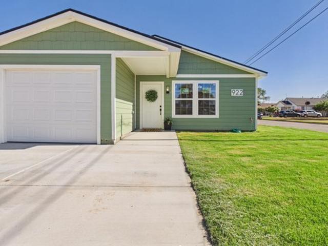922 W 11th St, Littlefield, TX 79339