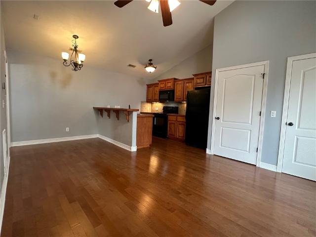 922 W 15th Street 7