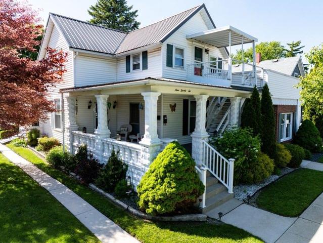 922 White Ave, Fremont, OH 43420