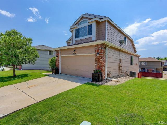 9234 W Hinsdale Place
