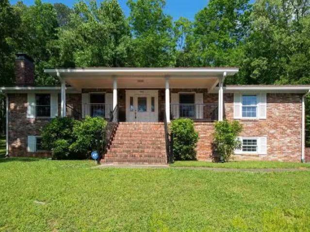 9235 JADE LAKE RD E, PINSON, AL 35126 Single Family Residence.