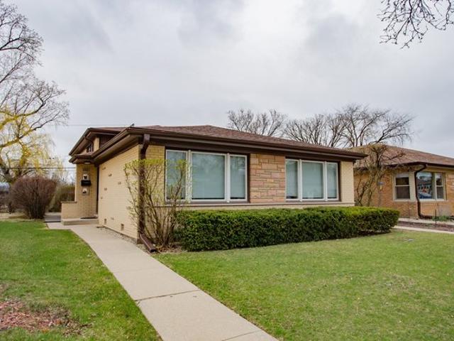 9235 Kildare Ave, Skokie, IL 60076
