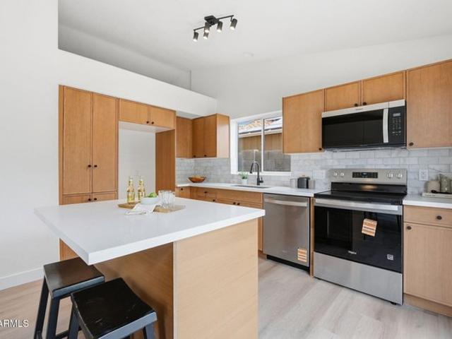 9235 W John Cabot Rd, Peoria, AZ 85382
