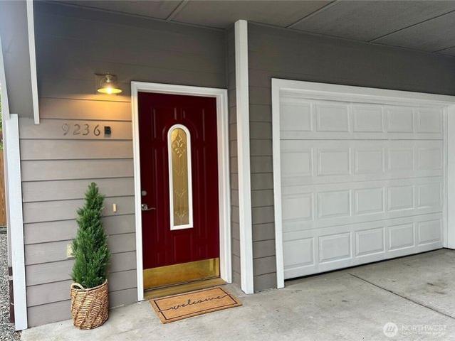 9236 Interlake Ave N Apt B, Seattle, WA 98103