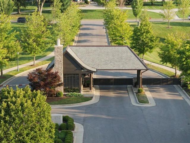 9237 Nina Ct