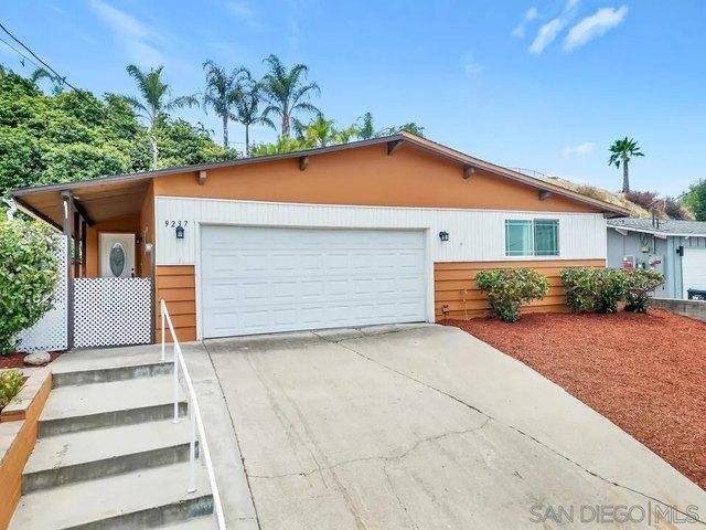 9237 Fanita Rancho Rd, Santee, CA 92071