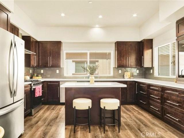 9237 Wakefield Ave Apt 11, Panorama City, CA 91402