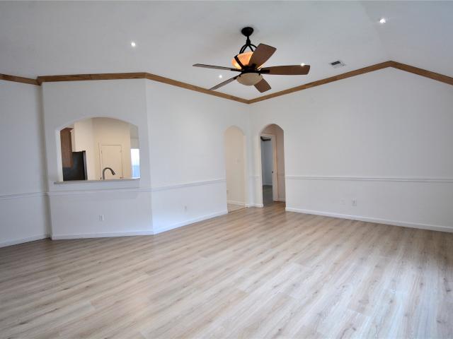 9238 Clearwood Landing Boulevard