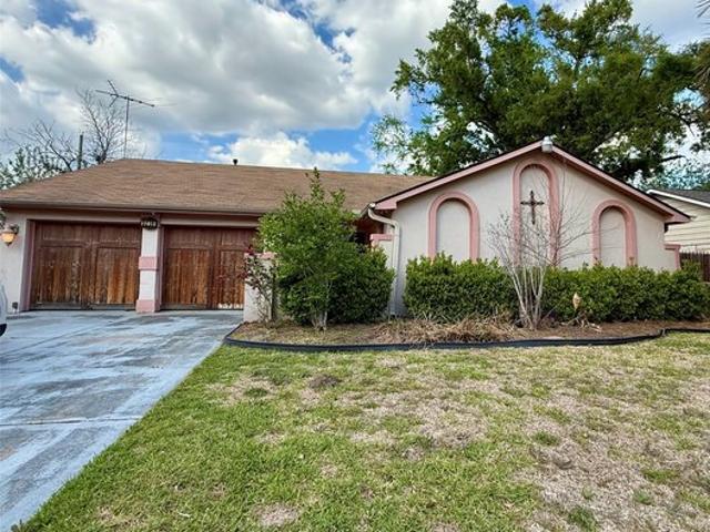 9238 Friendship Rd, Houston, TX 77080