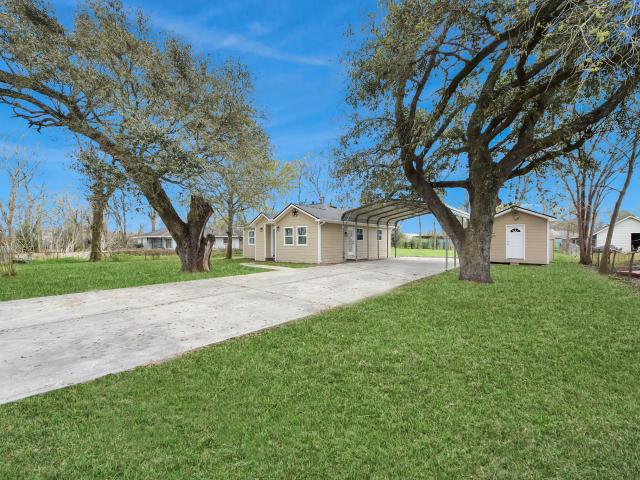 9238 Klondike St, Houston, TX 77075 | MLS #79861 | Compass