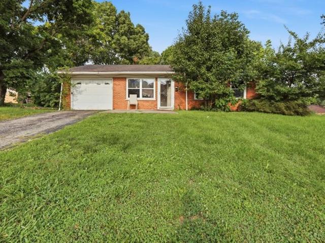 9230 Meadowglen Dr, Springfield Township, OH 45231