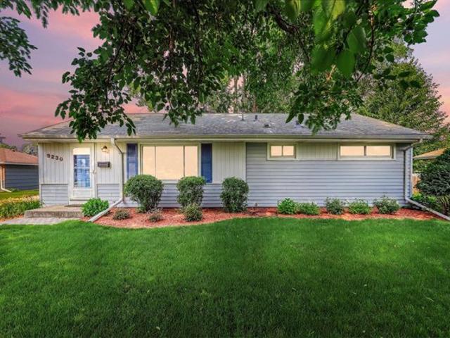 9230 Clinton Ave S, Bloomington, MN 55420