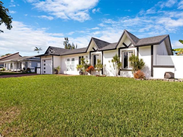 9231 N Cypress Cir, Miramar, FL 33025 | MLS #F10549 | Compass