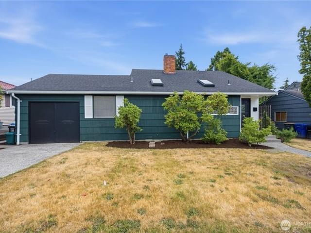 9231 26th Ave SW, Seattle, WA 98106
