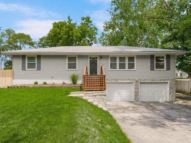 9232 Minnesota Ave, Kansas City, KS 66112