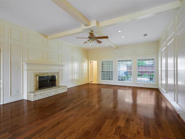 9233 Middle Glen Drive