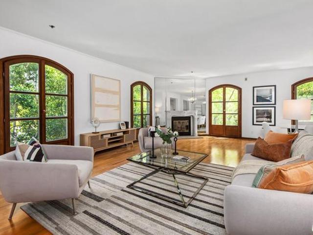 9233 Burton Way #306, Beverly Hills, CA 90210