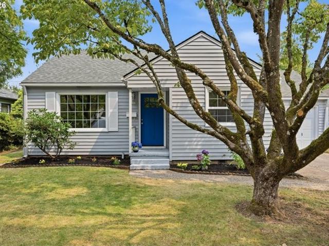 9233 SE Morrison St, Portland, OR 97216