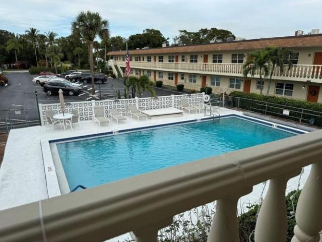 923 22nd Pl #211, Vero Beach, FL 32960
