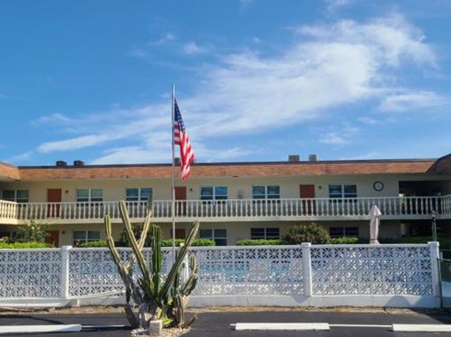 923 22Nd Pl Unit 213, Vero Beach, FL