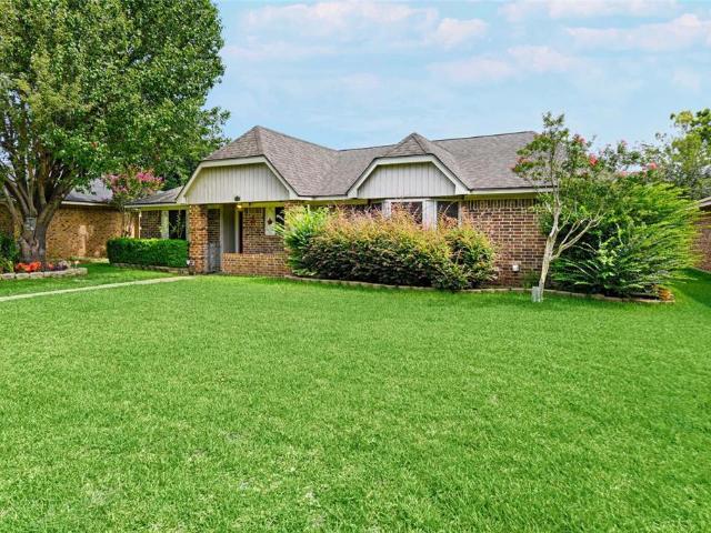 923 Courtney Dr