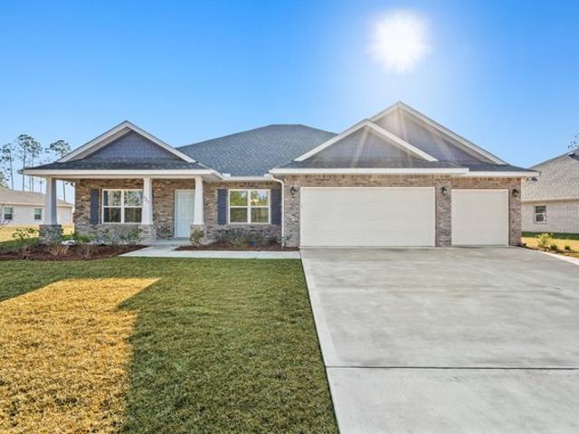923 Coastal Breeze Dr, Freeport, FL 32439