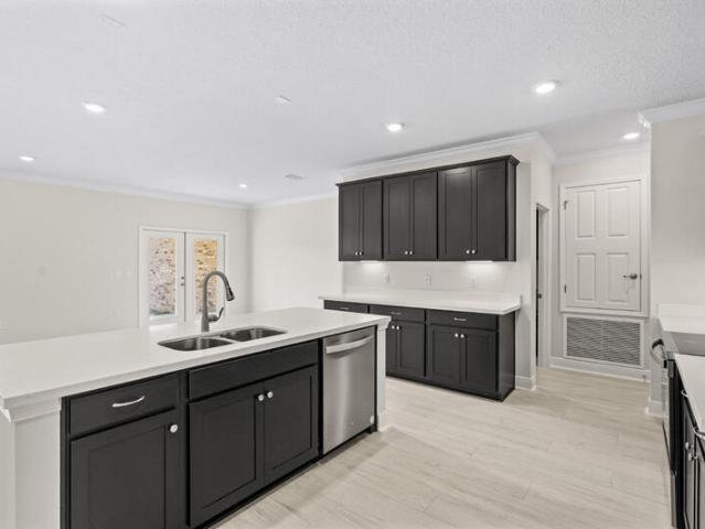 923 Coastal Breeze Dr, Freeport, FL 32439 | MLS #995957