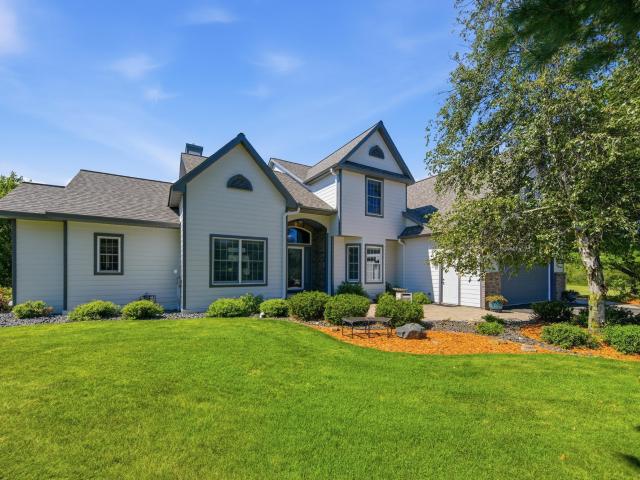 923 Cloverleaf Circle