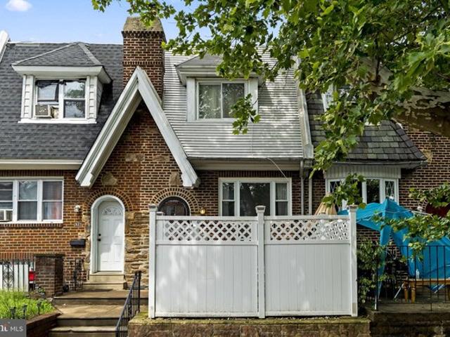 923 Anchor St, Philadelphia, PA 19124