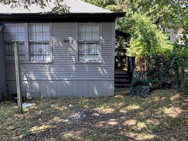 923 Abigail Street