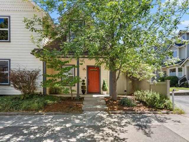 923 Bellview Ave Unit 2, Ashland, OR 97520