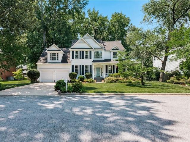 923 Blackthorne Dr