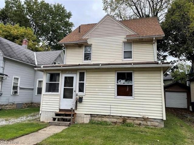923 Bloomfield Ave, Akron, OH 44302