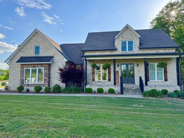 923 Dobbins Pike, Gallatin, TN 37066
