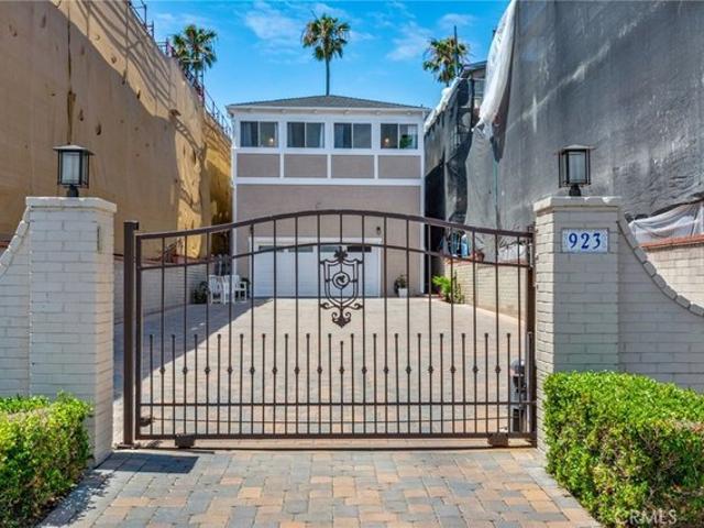 923 E Balboa Blvd, Newport Beach, CA 92661