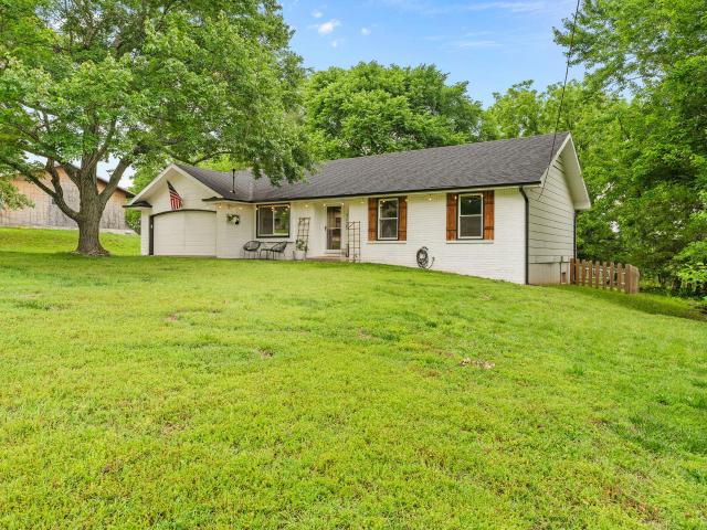 923 E Bluff Drive